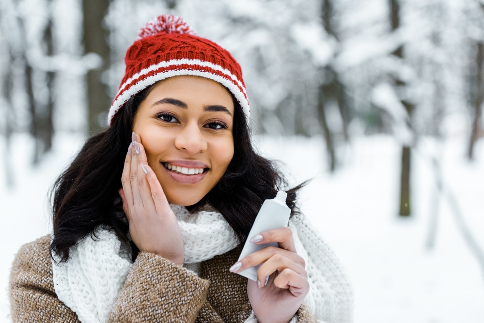 5 Reasons Why Your Skin Gets Dry During The Winter And What You Can Do ...